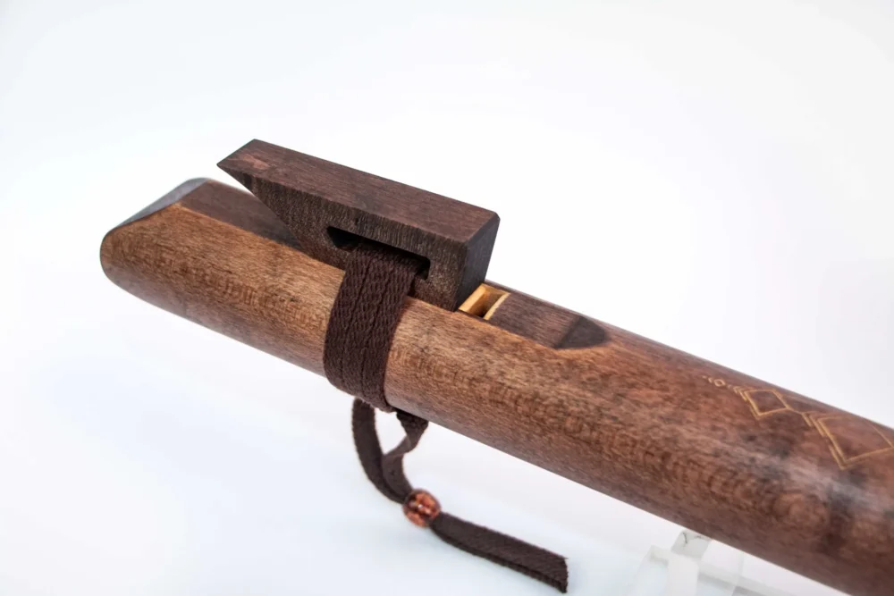 Native American Style Single-Chamber Bass Flute in C# (432 Hz) | AMA ...